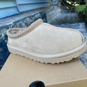 UGG | Shoes | Ugg Tasman Sand | Poshmark